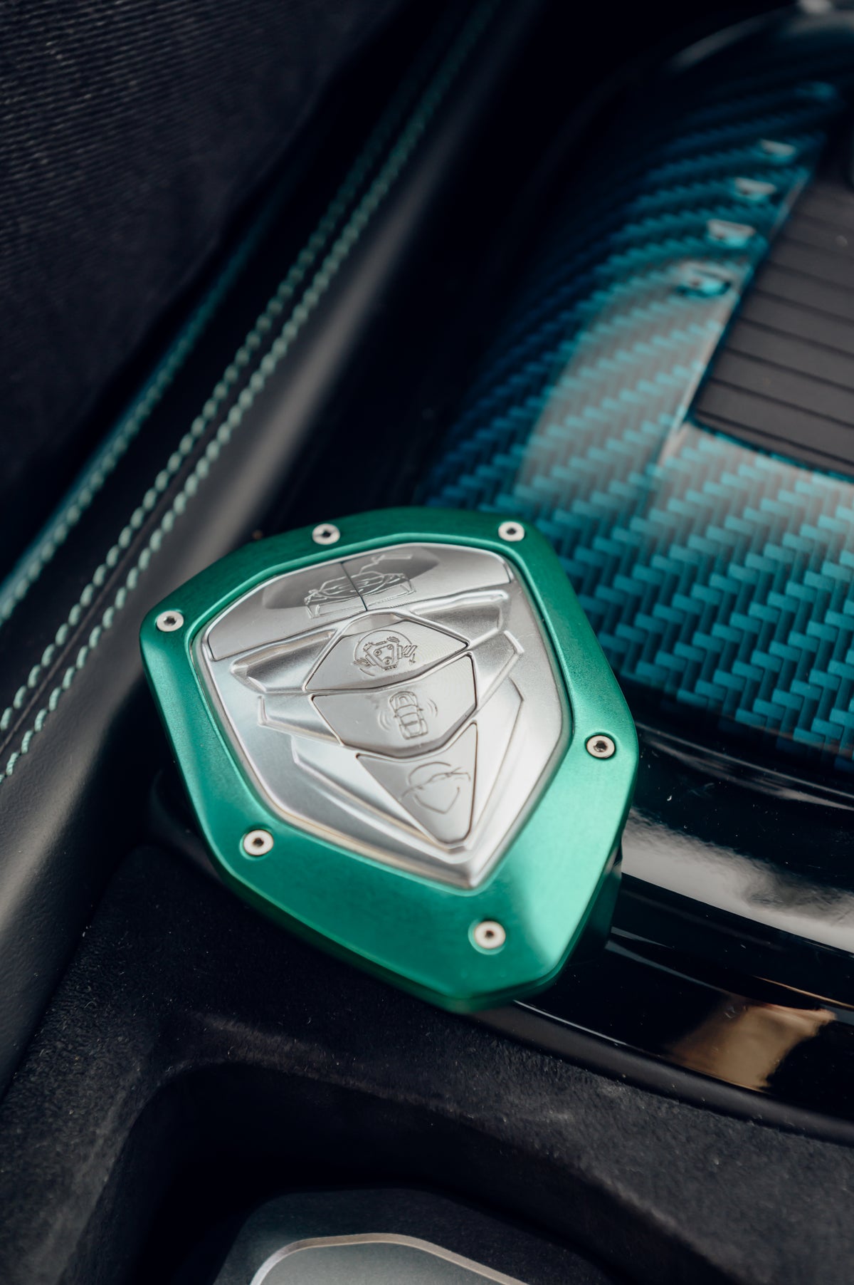 AlandiKeys - Luxury Corvette C7 Key Fob